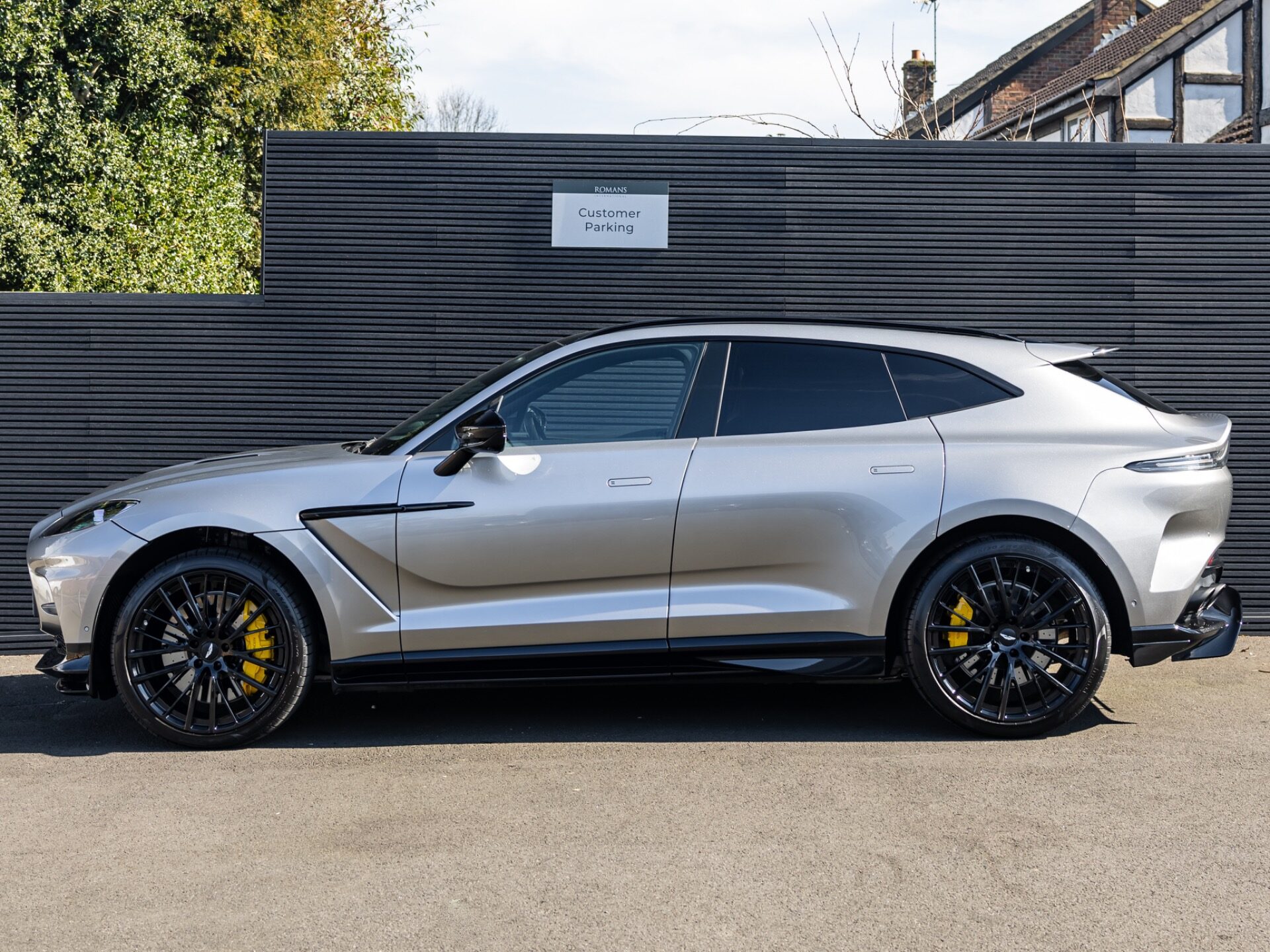 Used Aston Martin DBX 707 for sale | Aluminite Silver