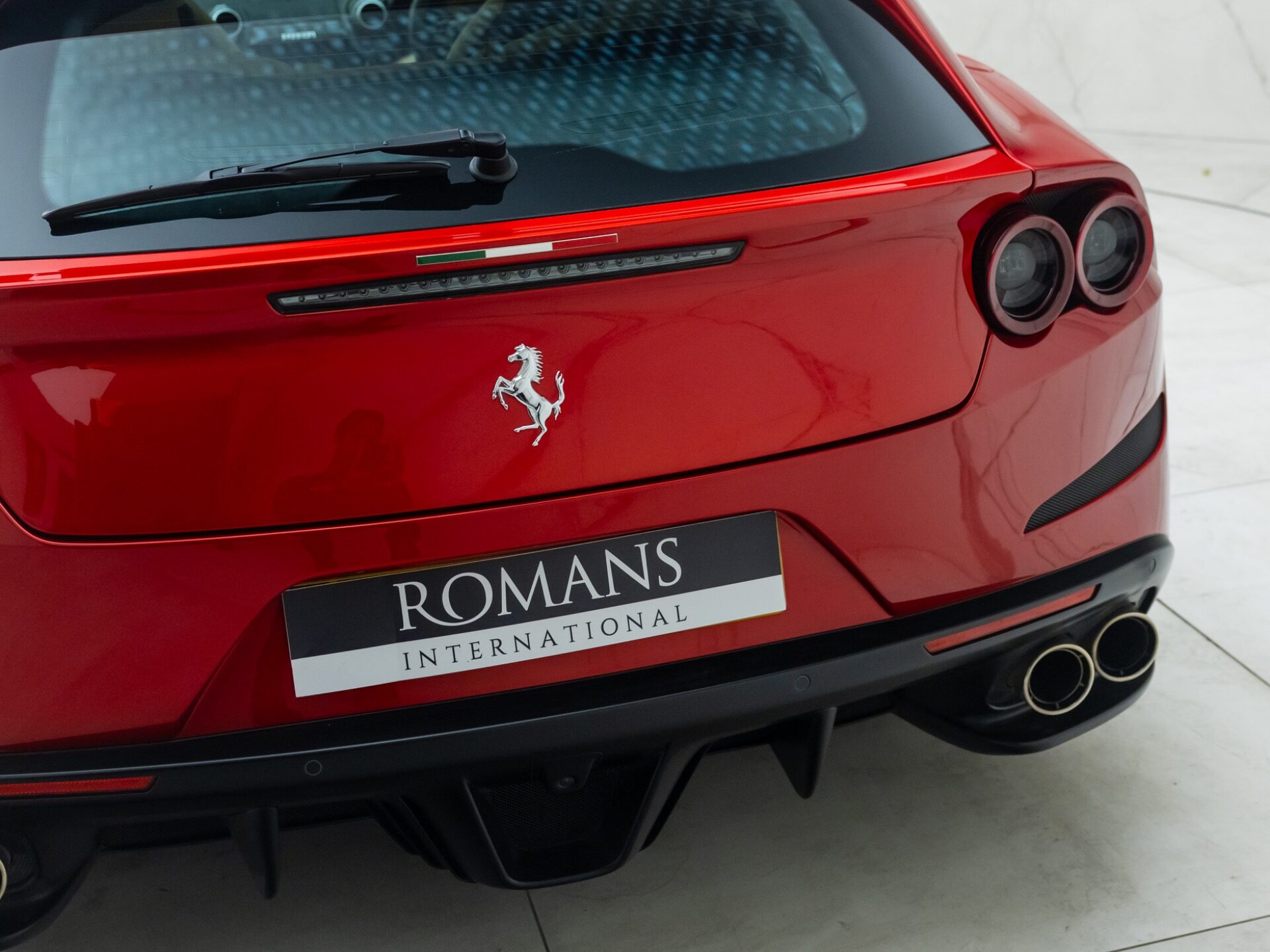 Used Ferrari GTC4 Lusso V12 for sale | Rosso Fuoco
