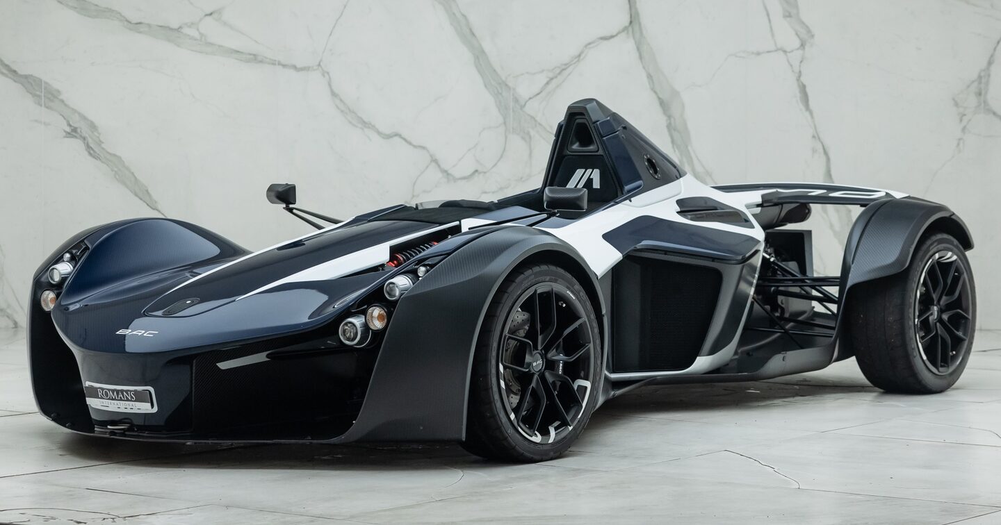 Used Bac Mono for sale | Blue Tinted Carbon & Pearlescent White