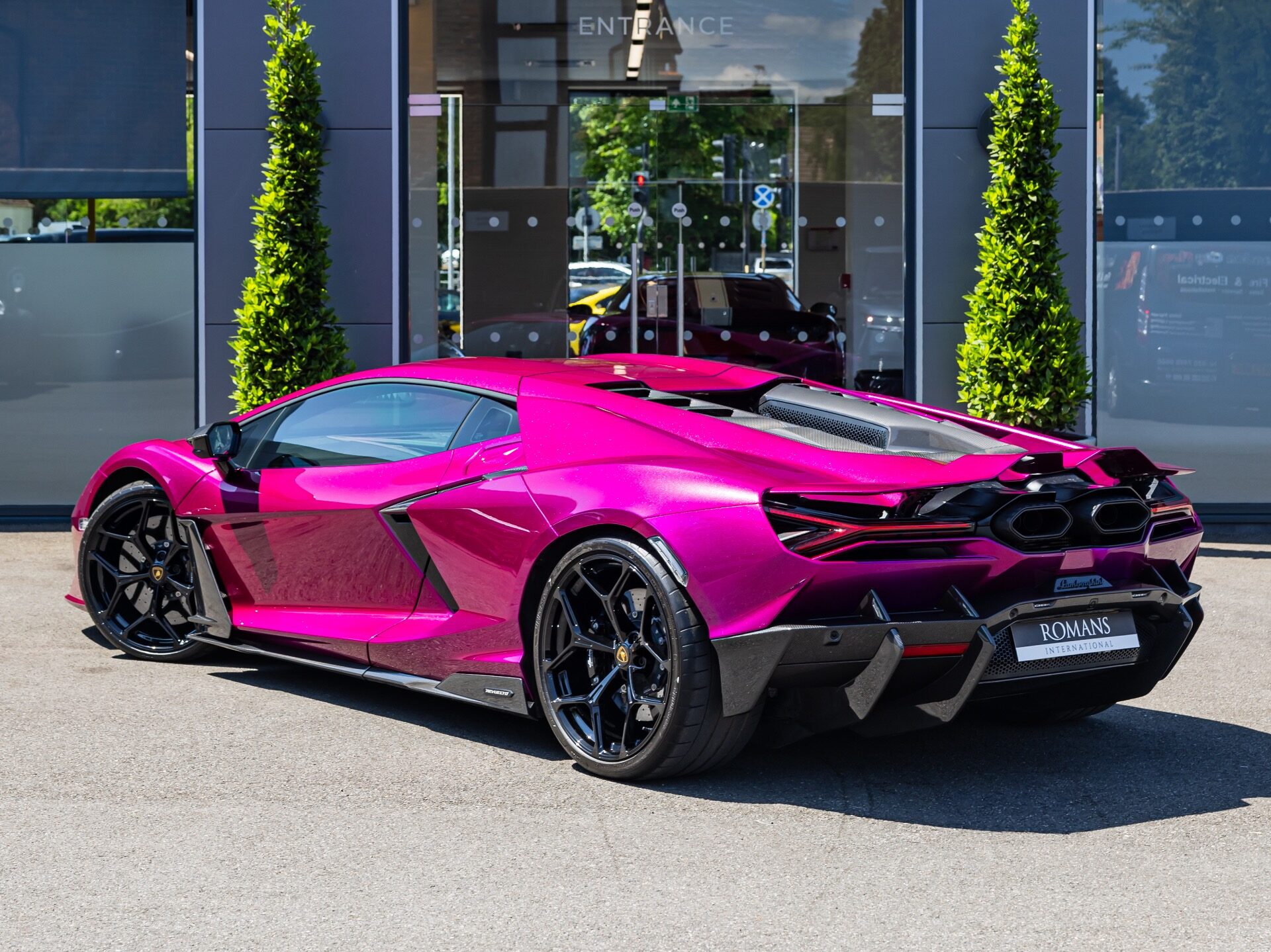 Used Lamborghini Revuelto for sale | Viola Bast