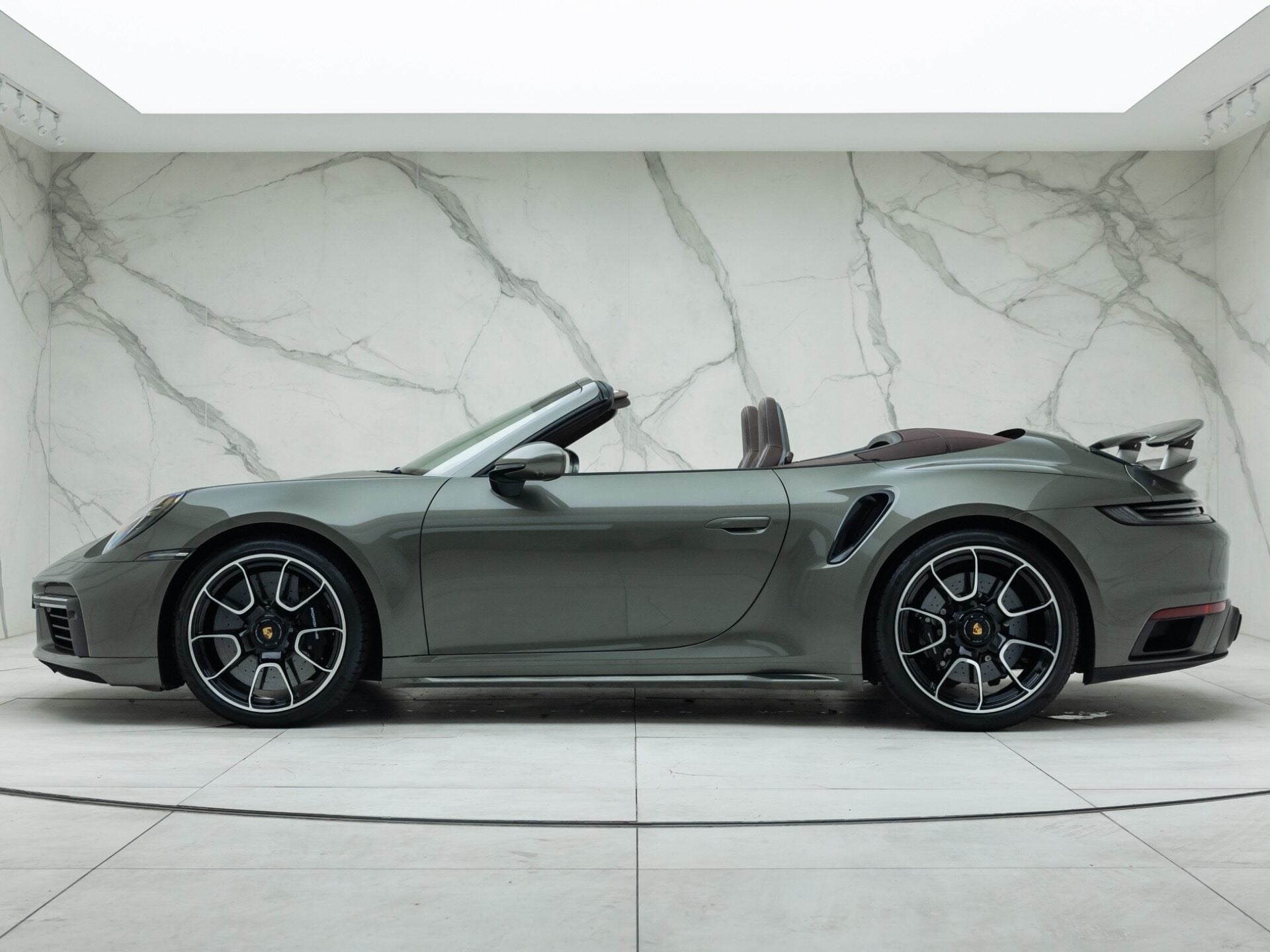 Used Porsche 911 Turbo S Cabriolet (992) for sale | Aventurine Green ...