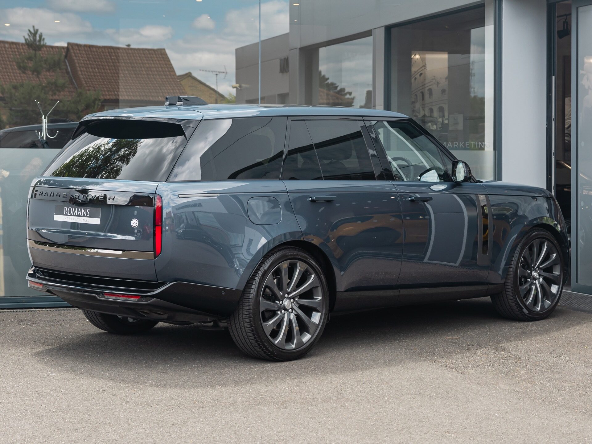 Used Land Rover Range Rover P530 SV for sale | Varesine Blue Metallic