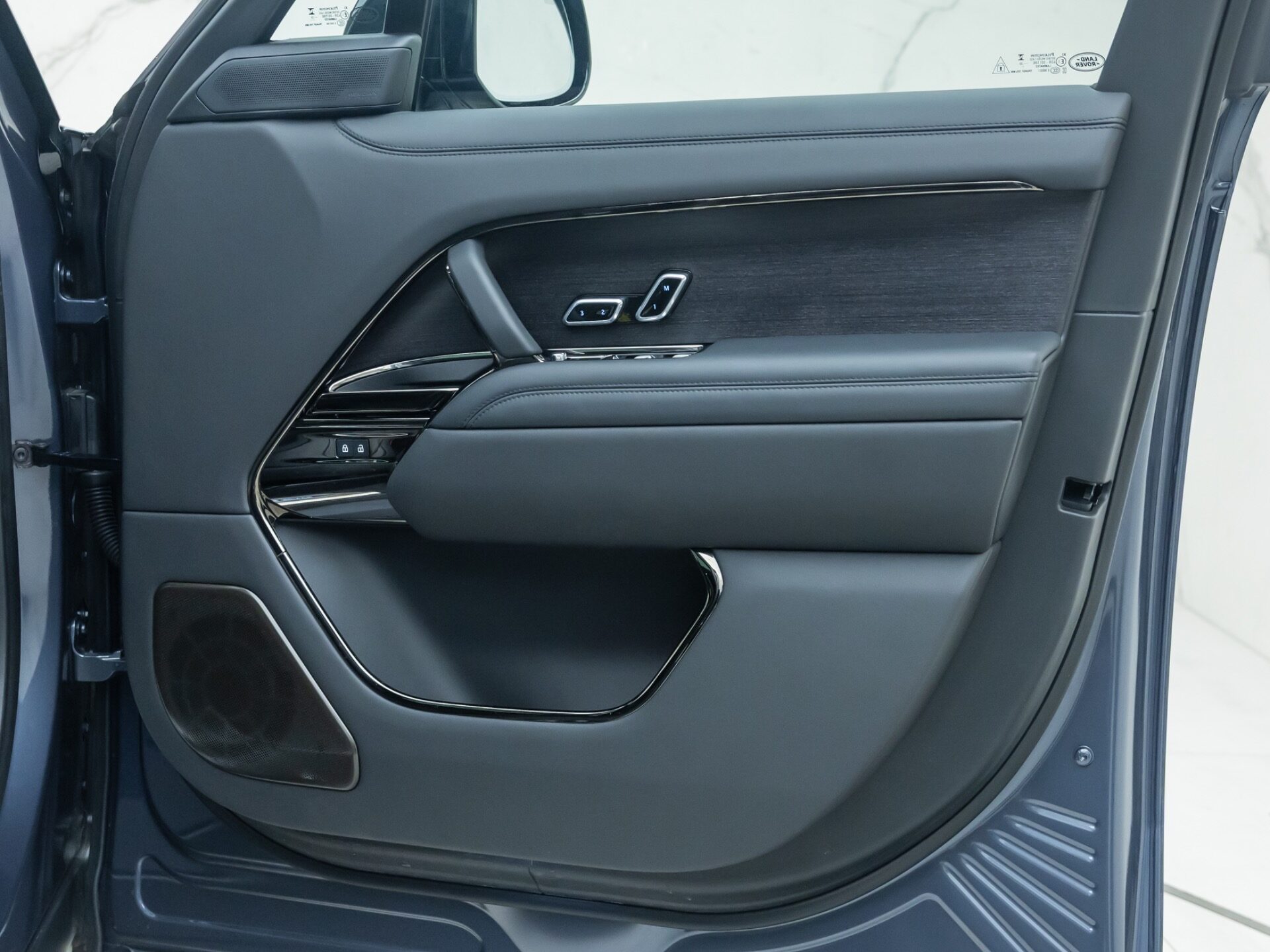 Used Land Rover Range Rover P530 SV for sale | Varesine Blue Metallic