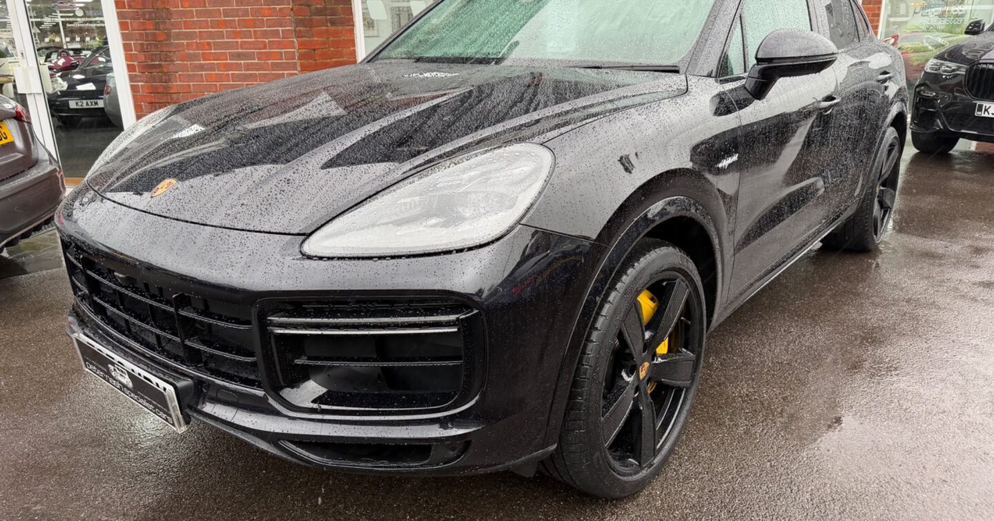 Used 2020 Porsche Cayenne 4.0 V8 E-Hybrid 17.9kWh Turbo S Coupe 5dr ...