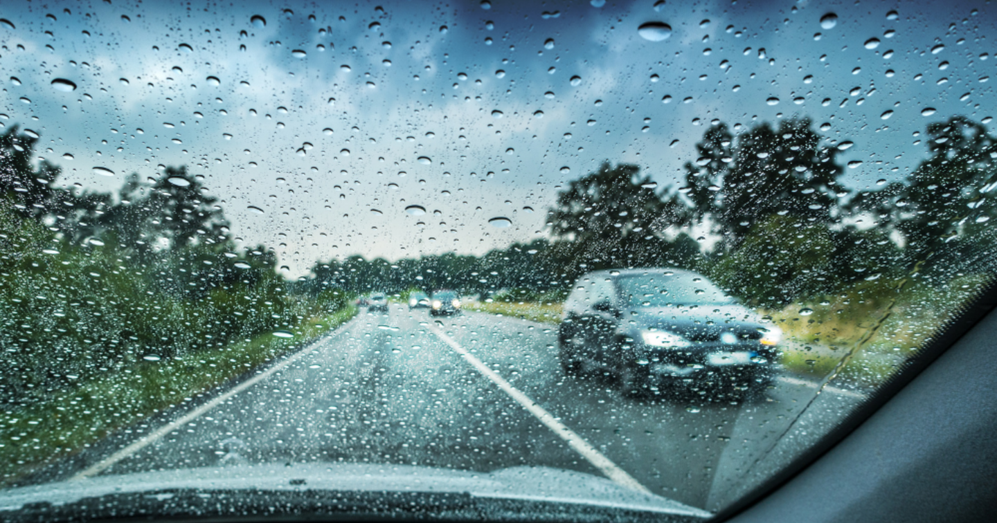 How to stay safe when driving in wet weather | Warranty First