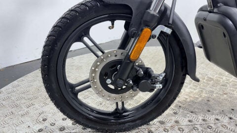 Used 2024 Keeway E-Zi Mini ELECTRIC SCOOTER ESCOOTER 2024 15 MILES 1 OWNER PROJECT BIKE for sale ...