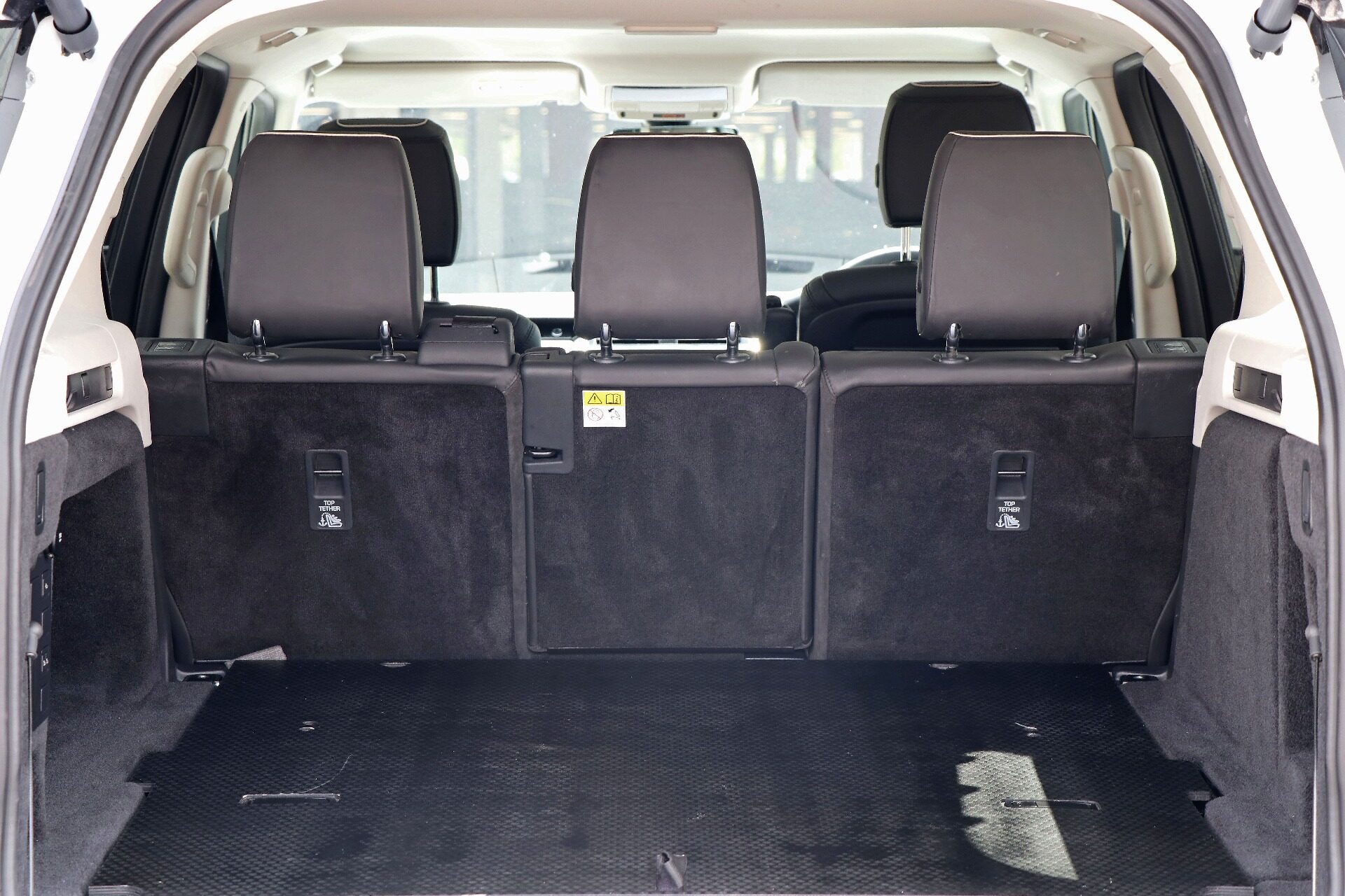 Discovery 5 Commercial, Seat Conversions | Seeker UK