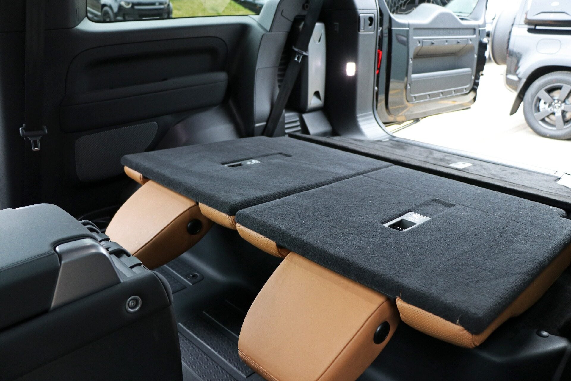 Defender 90 Commercial, Seat Conversions | Seeker UK