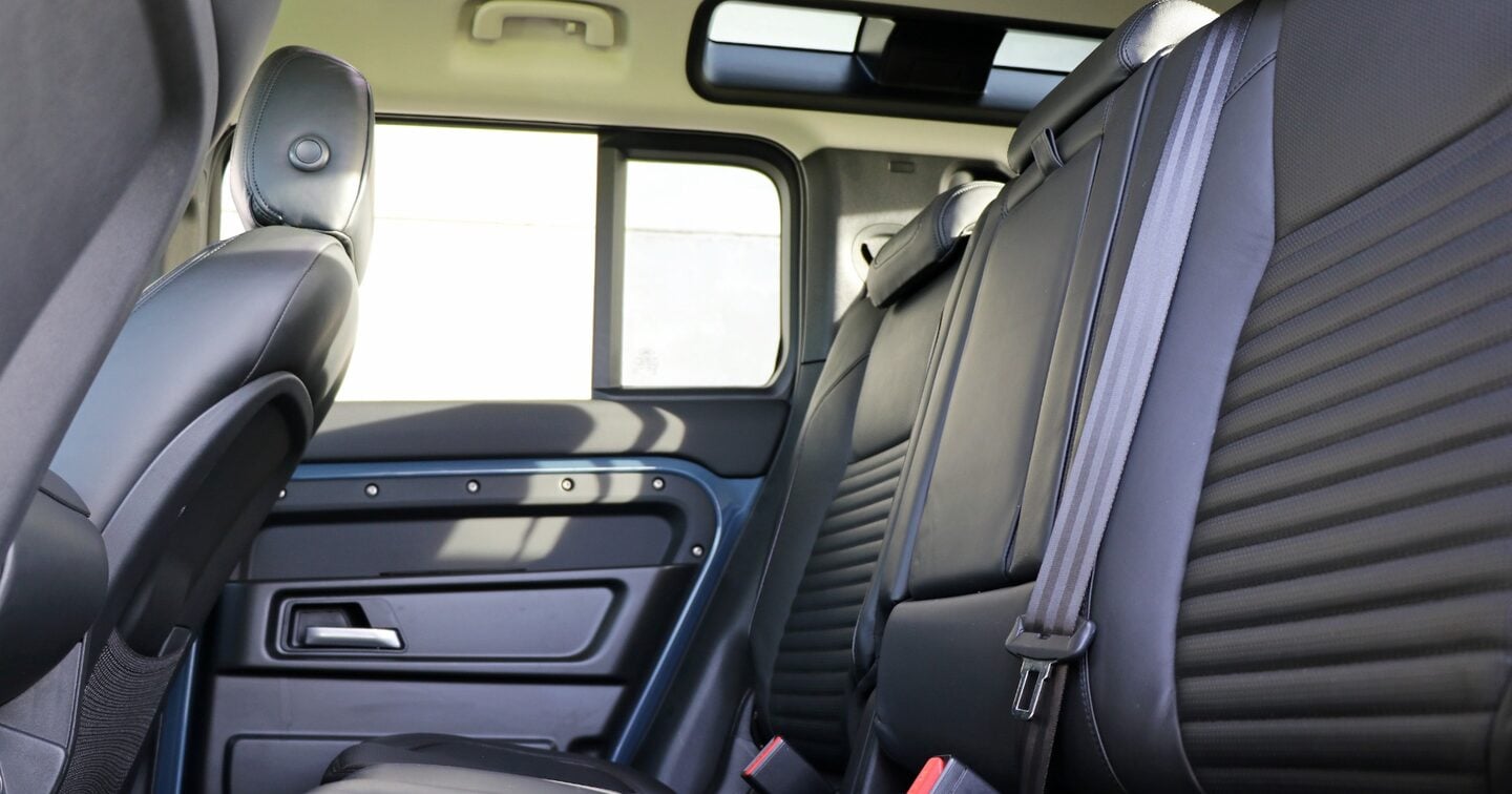 HSE trim genuine Land Rover seats for the Defender 110 Commercial (21 ...