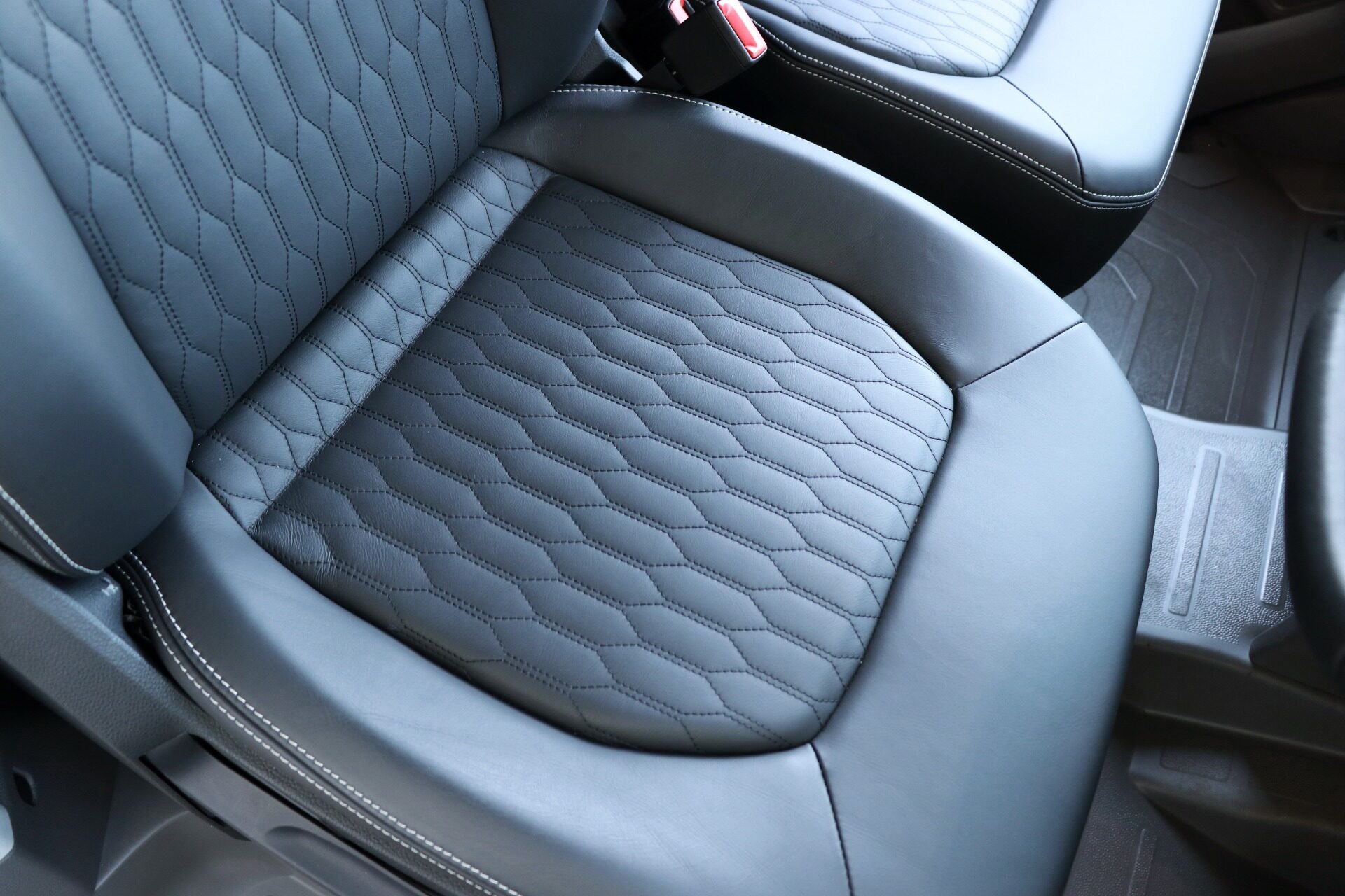 Volkswagen Crafter, Seat Conversions | Seeker UK