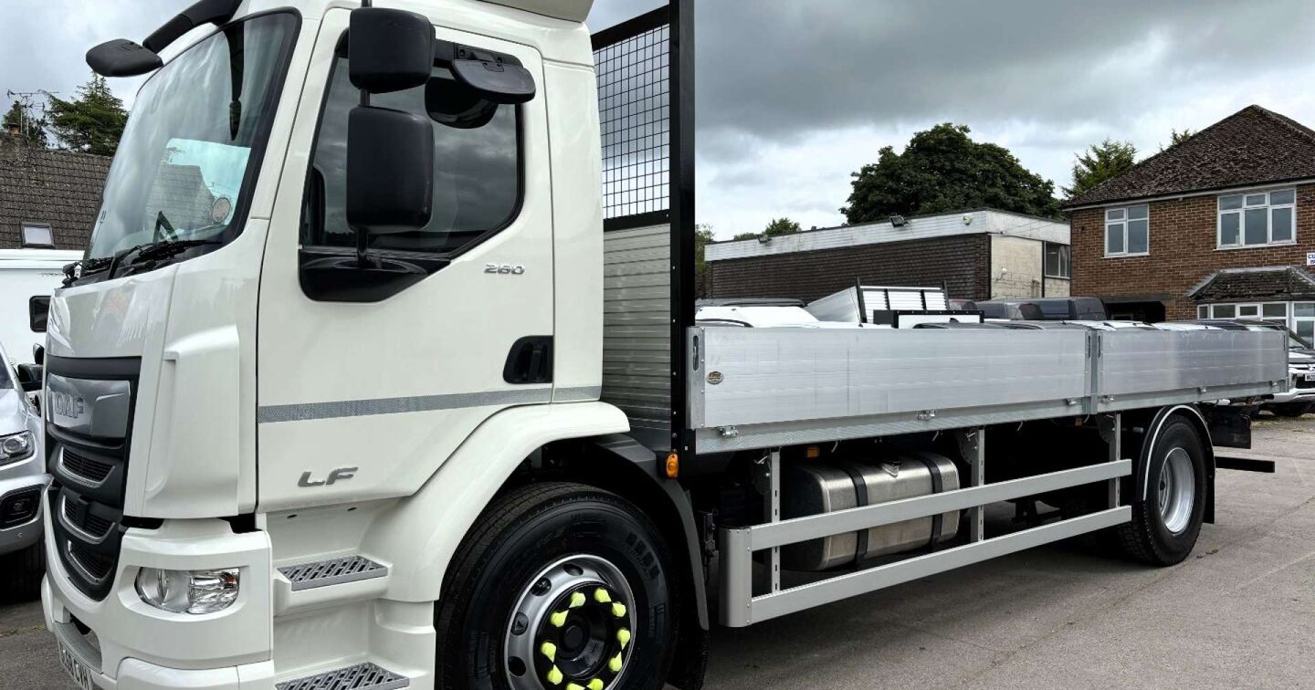 Used 2019 DAF LF 280 18T 22ft Scaffold Lorry - New Body - Air ...