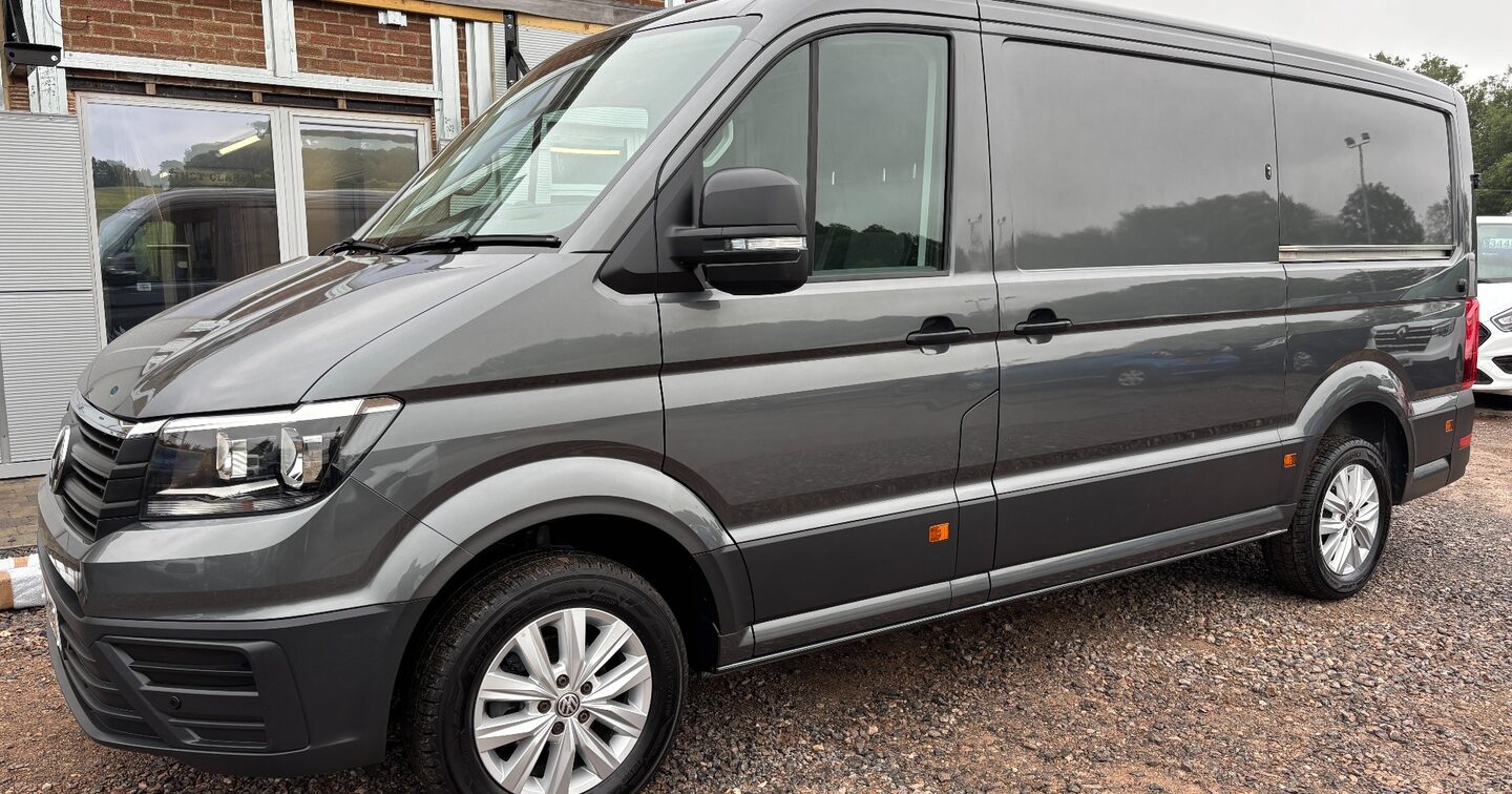 Used 2022 Volkswagen Crafter CR35 L2 H1 Mwb Lr 177 ps Tdi Trendline DSG ...