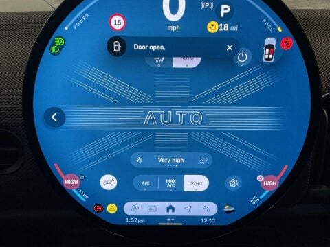 Used 2024 Mini Hatch 1.5C Classic Hatchback 3dr Petrol Steptronic Euro ...