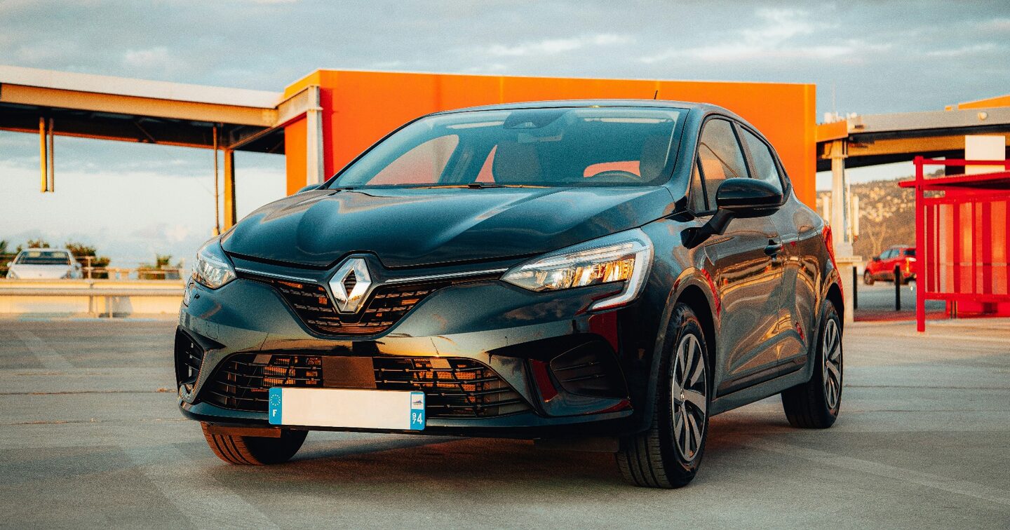 Top 5 Reasons to Buy a Renault Clio, Blog | HPL Motors