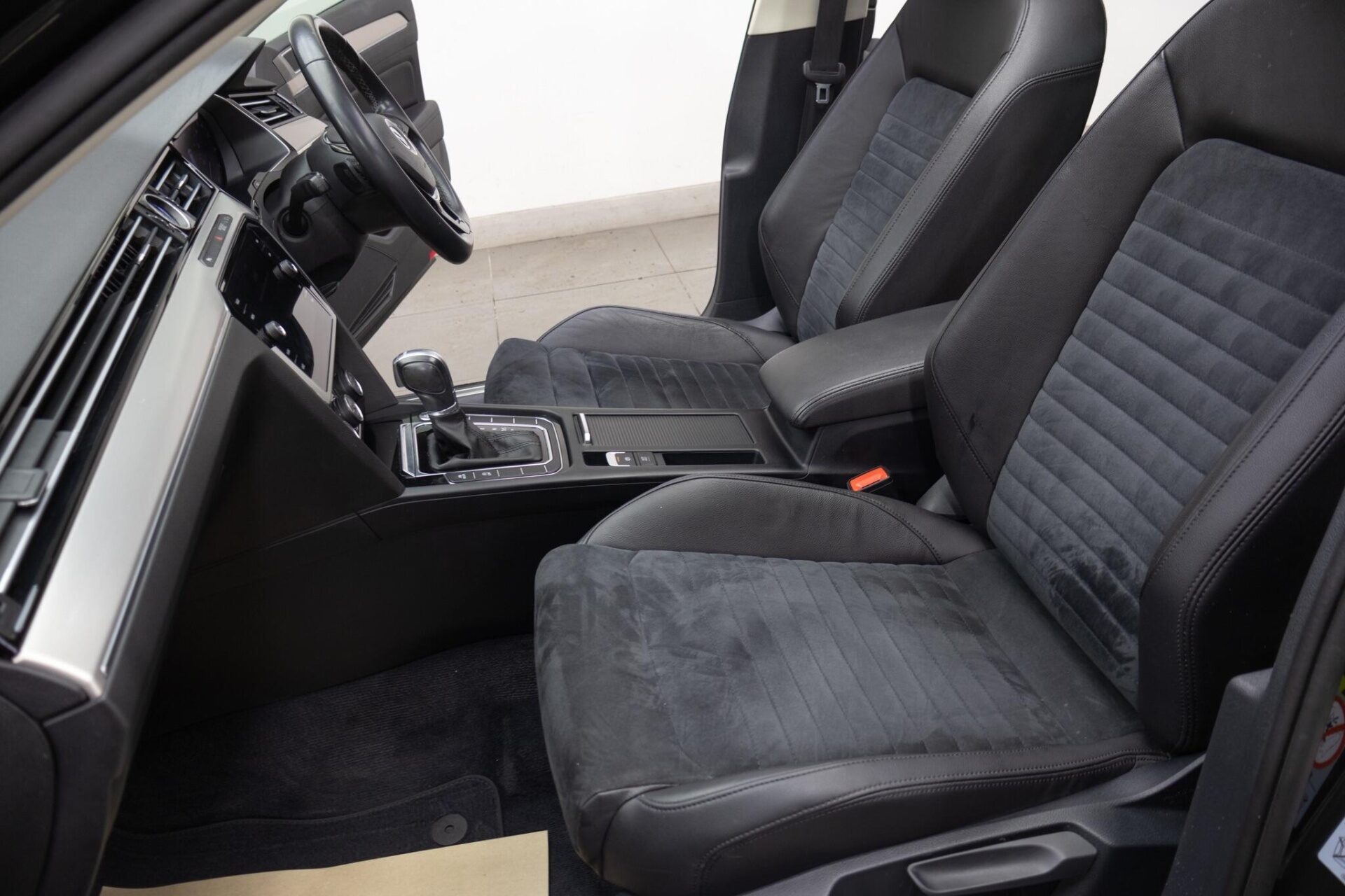 Used 2017 Volkswagen Passat 1.4 TSI GT Estate 5dr Petrol DSG Euro 6 (s ...