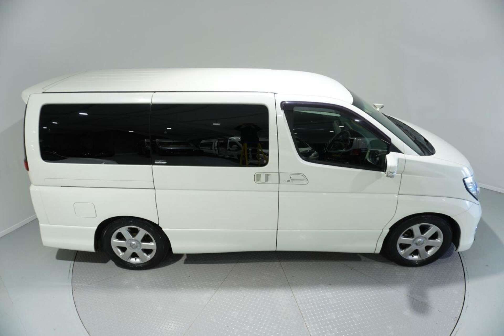 Used 2025 Nissan Elgrand E51 AUTO for sale | GK Motors Ltd