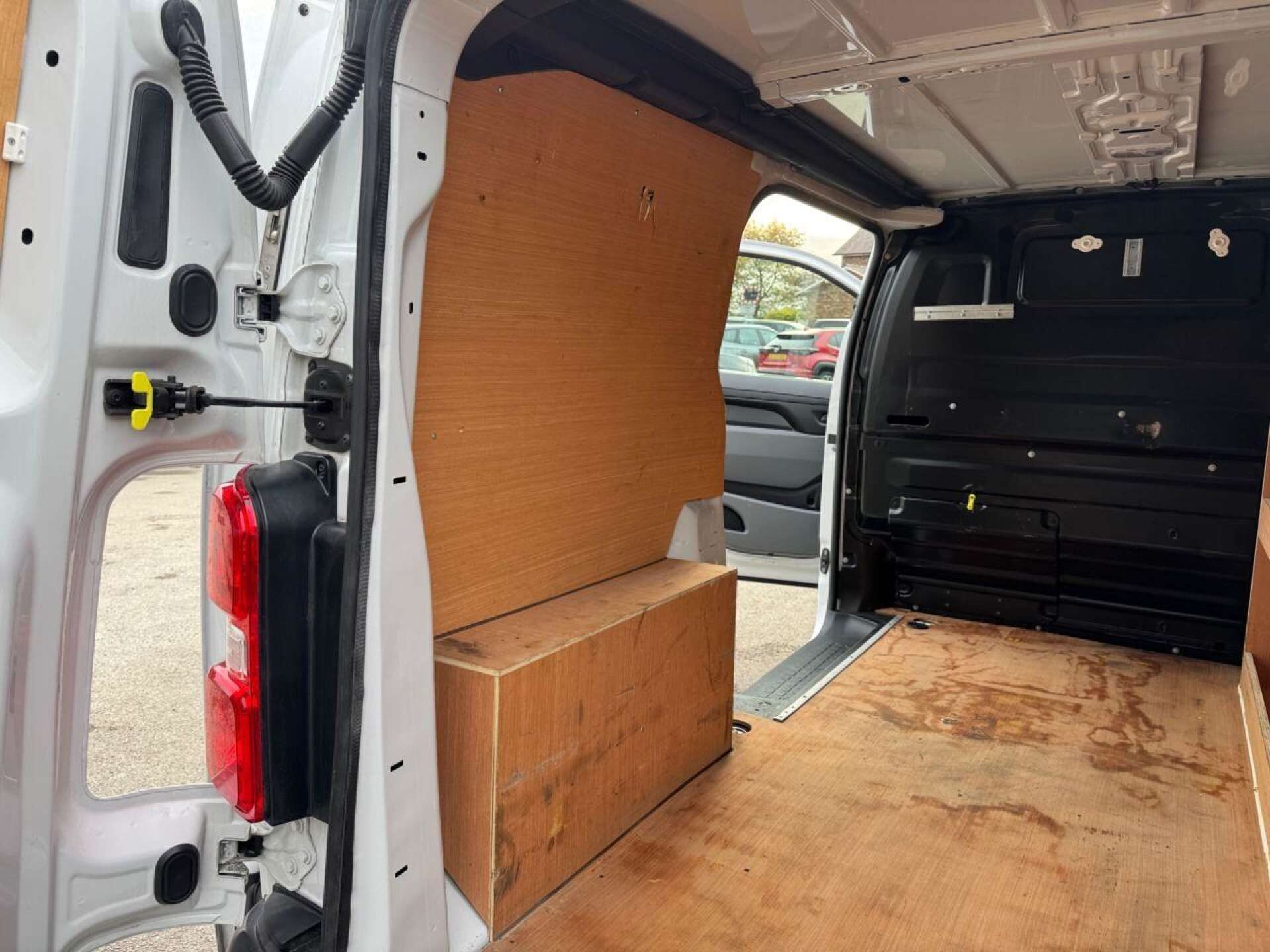 Used 2022 Peugeot Expert 2.0 BlueHDi 1400 Professional Premium Standard ...