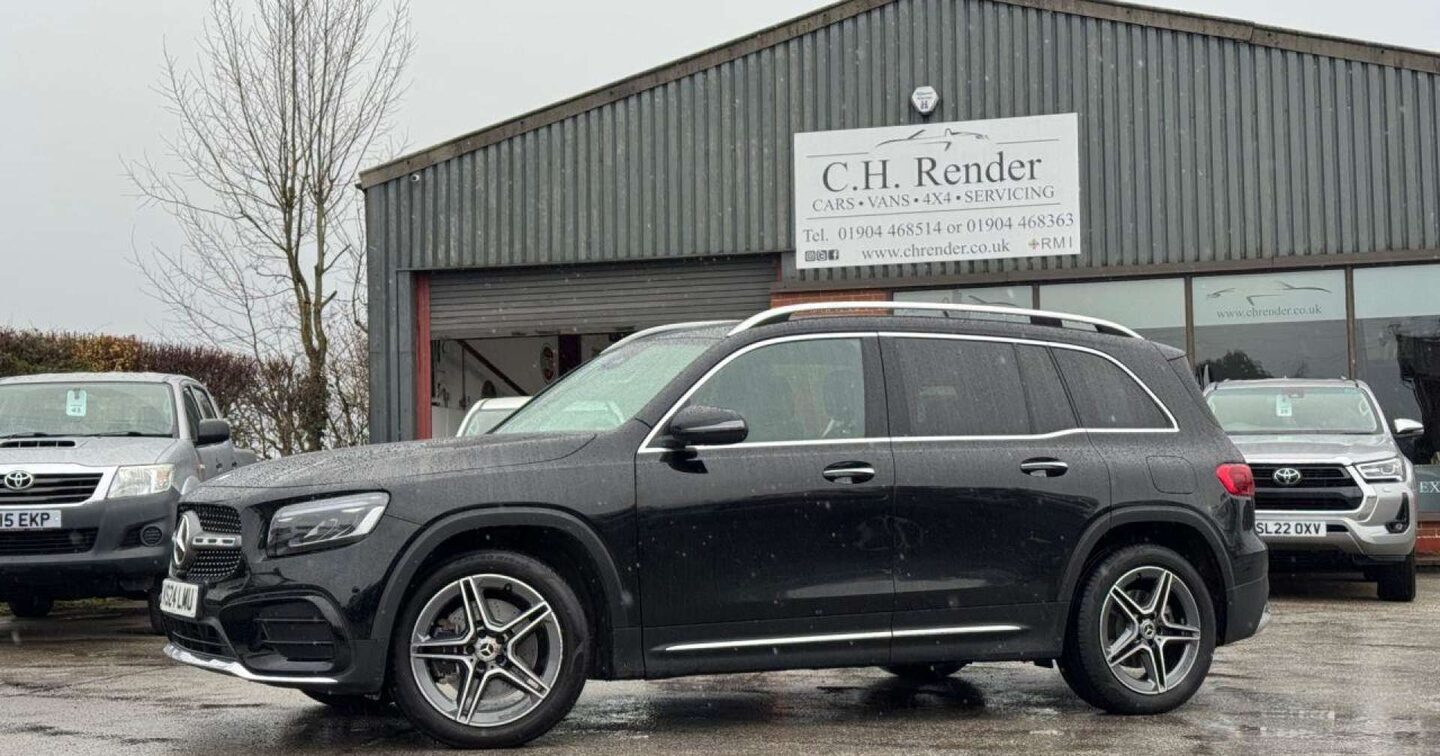 Used 2024 Mercedes-Benz GLB 2.0 GLB220d AMG Line (Premium) SUV 5dr ...